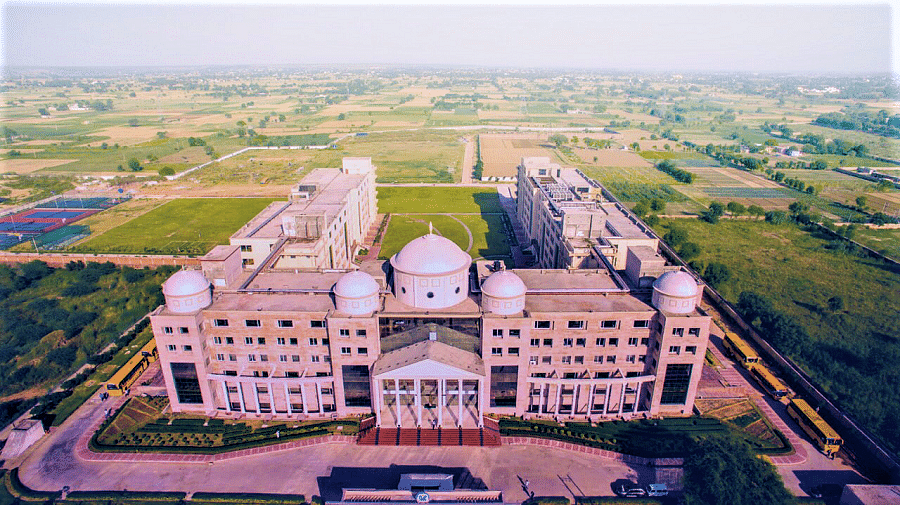 KR Mangalam University, School of Management and Commerce B.Sc {Hons ...