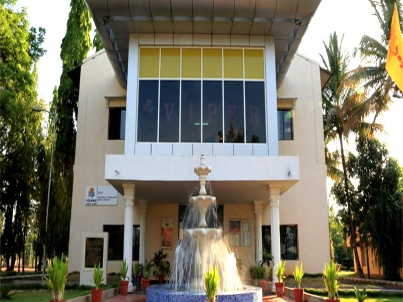 Vishnu Institute of Pharmaceutical Education & Research Narsapur: Fees ...