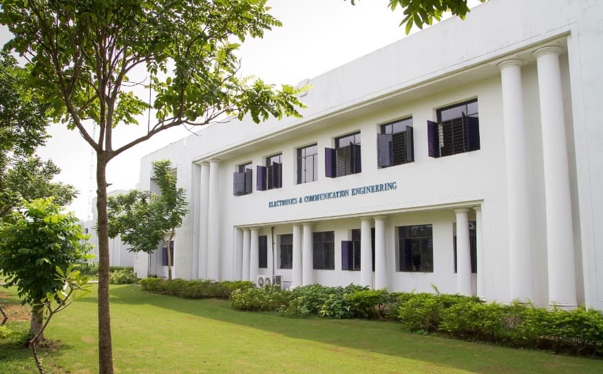 SSN Chennai Hostel Fees 2026, Facilities, Rooms, Food, Photos