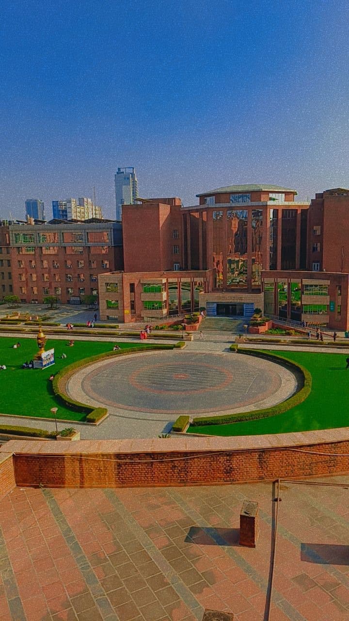 Amity University Noida: Admission 2025, Courses, Fees, Ranking, Placements