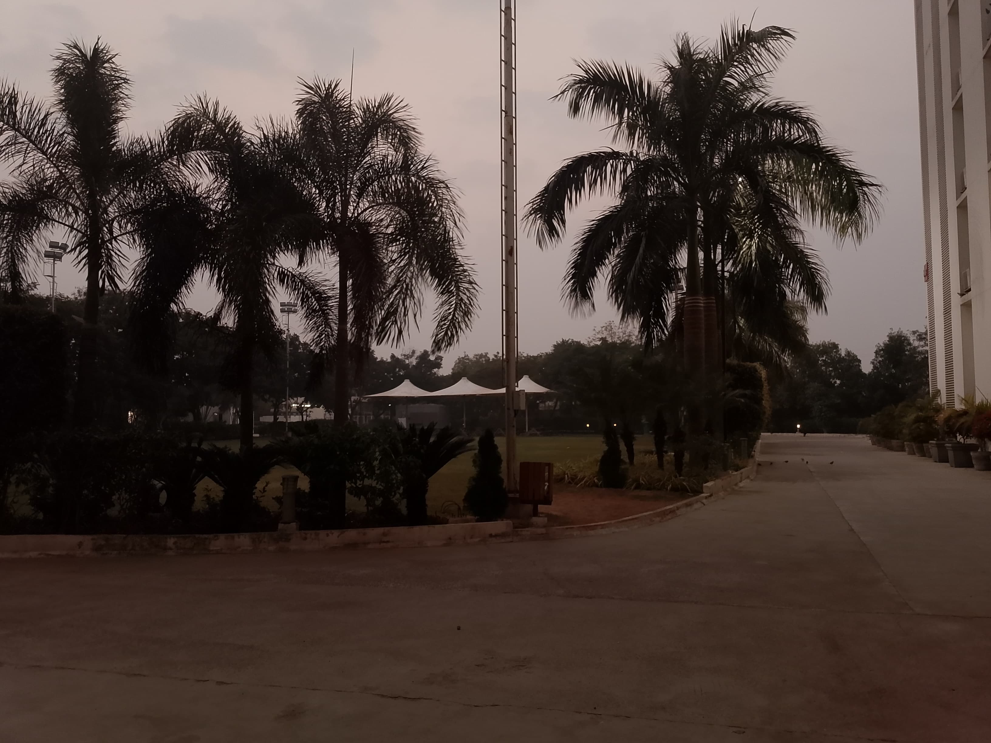 Unitedworld Institute Of Design (UID) Ahmedabad Courses & Fees 2025