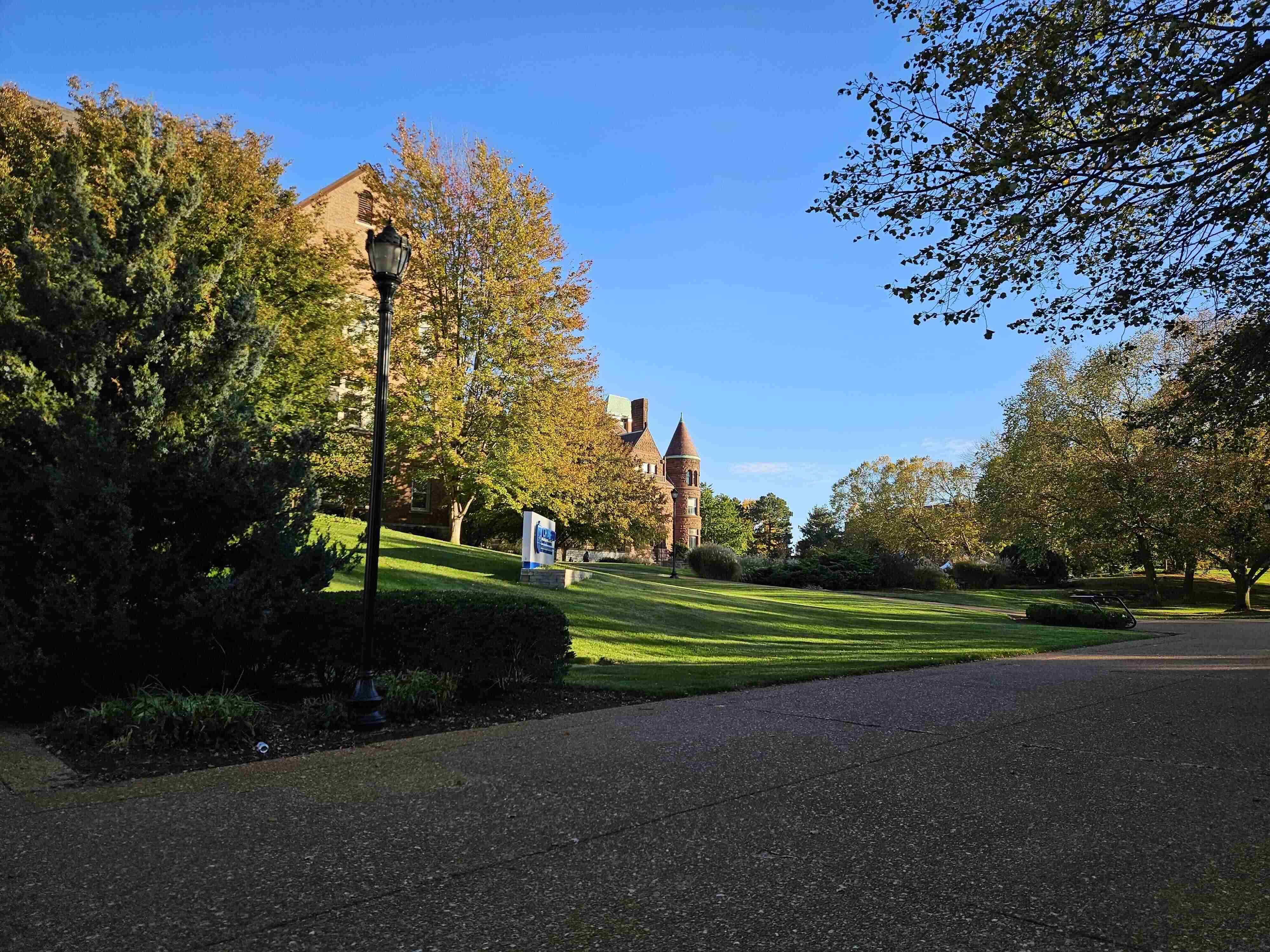 Saint Louis University (SLU): Admissions 2025, Fees, Rankings ...