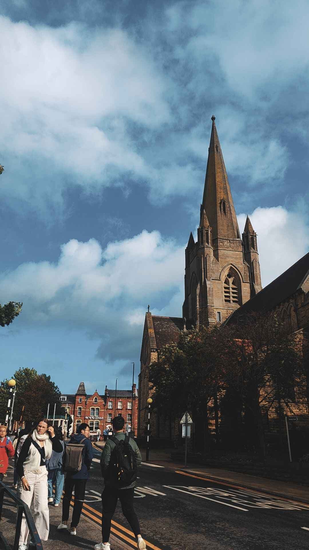 University of Leeds: Admissions 2025, Fees, Rankings, Scholarships ...